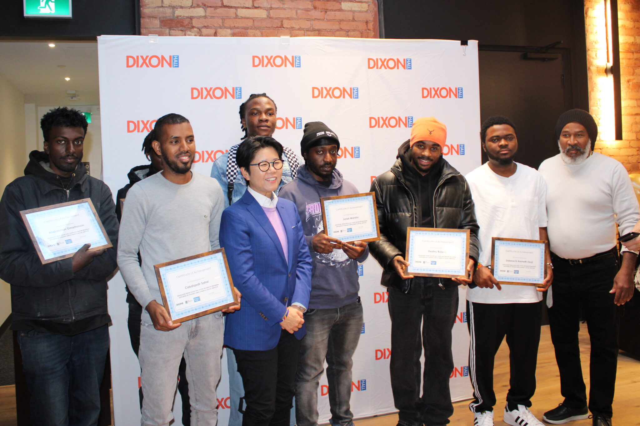 Dixon Hall Celebrates Youth Incubator and Next Steps Graduates - Dixon Hall